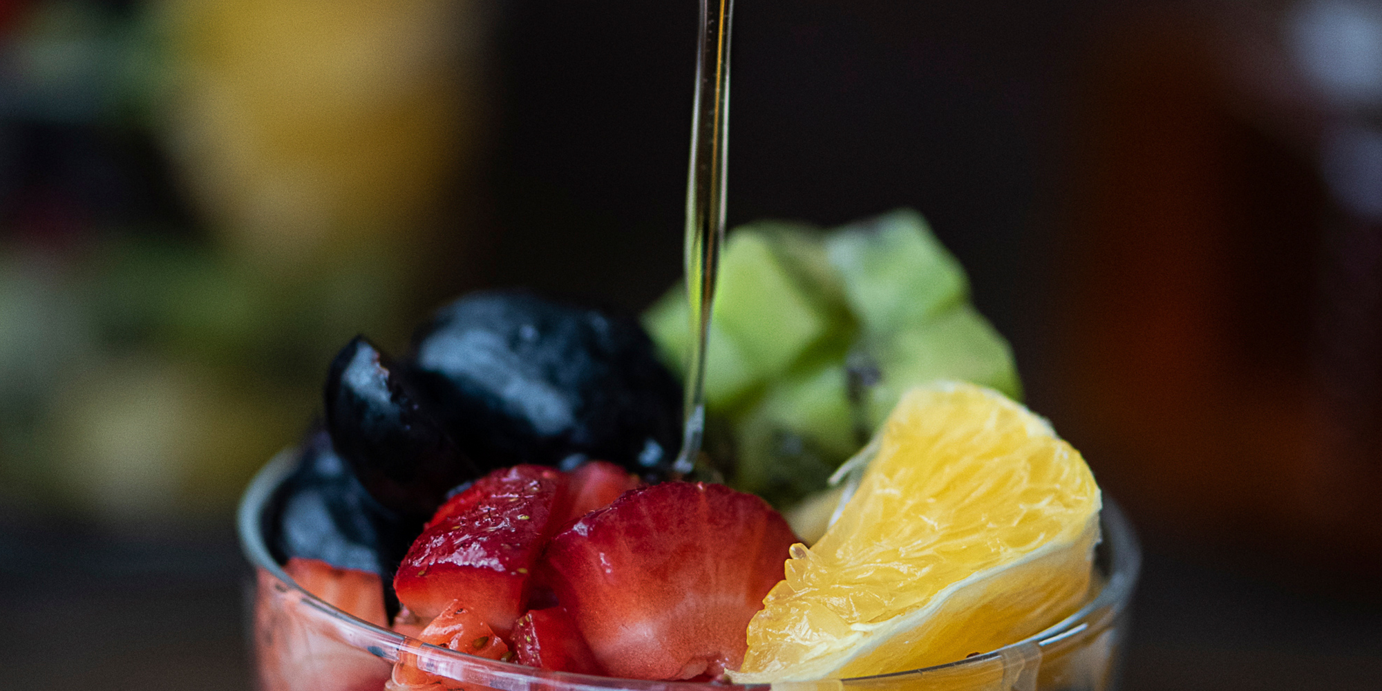 Is Manuka Honey Safe for Dogs? Health Benefits & Guidelines